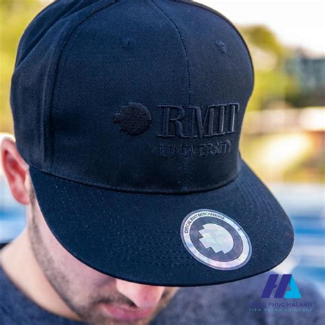 Đồng phục RMIT Mang Vẻ Đẹp Sang Chảnh Hiện Đại Và Thu Hút