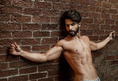 Shahid Kapoor 2022 Body