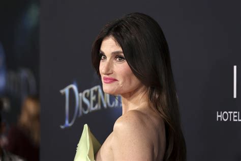 Idina Menzel Shares Why She Stopped Ivf You Just Start To Change Your View On What You Want In
