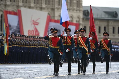 Политолог Караханов Парад Победы сорвал попытки Запада изолировать Россию