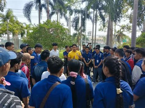 နားရက်မရှိအလုပ်ဆင်းရပြီး အချိန်ပိုကြေး မပေးသဖြင့် မြန်မာအလုပ်သမား ၁၀၀ က