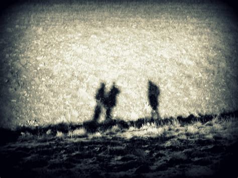 صدای پای غــــــــــــــــــــــــــــــــــــم نــه بنز داشتن نه یه ویلا نه عضلات سکسی