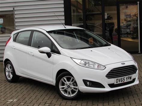 Ford Fiesta 10 Ecoboost Zetec 5 Door White 2015 In Aylesbury