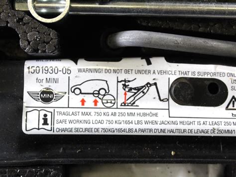 1501930 Cric Martinetto Con Attrezzi Mini Cooper R50 1 6 B 85kw 5m 3p