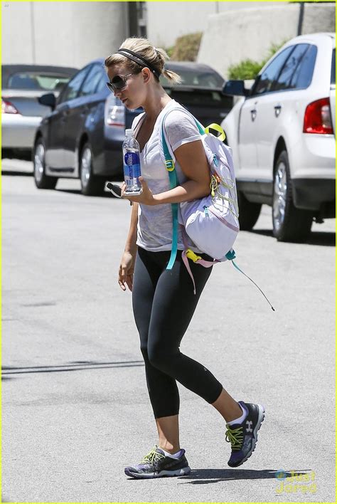 Julianne Hough Monday Morning Workout Photo 568088 Photo Gallery