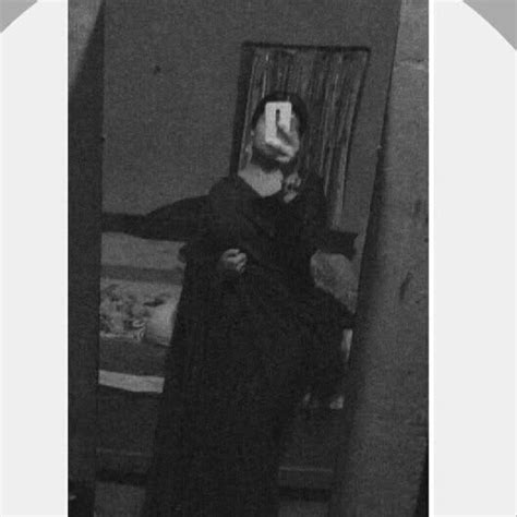 অ হ না Itz Ganguly • Threads Say More