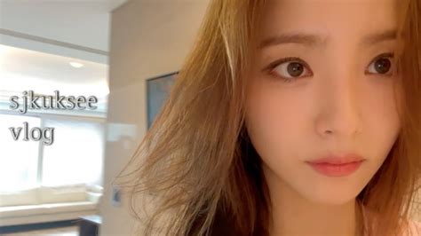 Multimedia De Shin Sae Kyeong De Weverse 카메라랑 아이컨택만 하는 영상 여름 베이킹