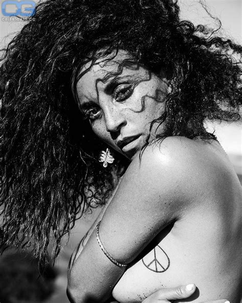 Domitila Barros Nude Pictures Onlyfans Leaks Playboy Photos Sex Scene Uncensored