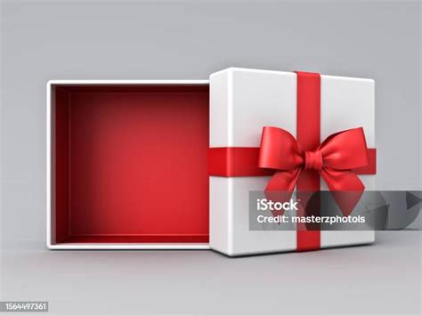 흰색 선물 상자는 빈 빨간색 하단 상자 또는 빨간색 리본으로 묶인 선물 상자의 평면도와 회색 흰색 배경에 그림자가 있는 최소한의 개념적 3d 렌더링으로 격리된 활로 열립니다