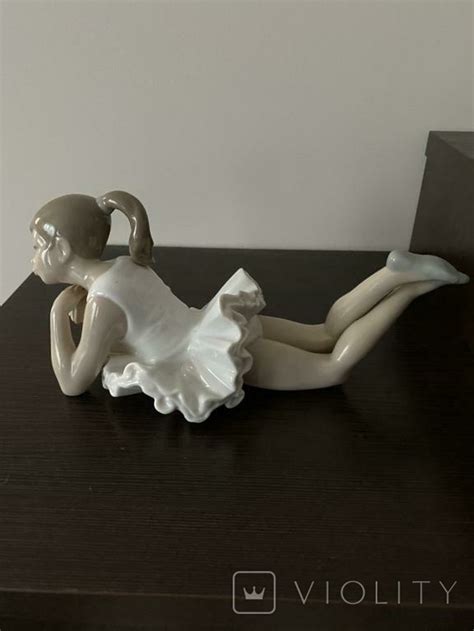 Фарфоровая статуэтка Nao Lladro Испания Задумчивая балерина Violity