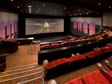 Amc Dine In Thousand Oaks 14 Movie Theatre Showtimes And Tickets