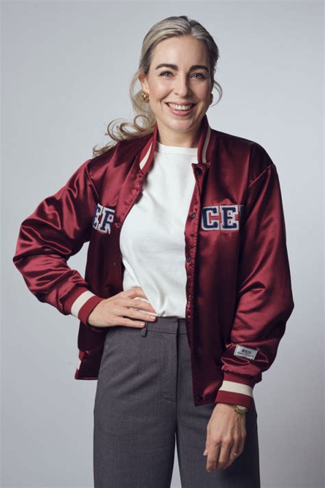 Women Vienne Bullet Models