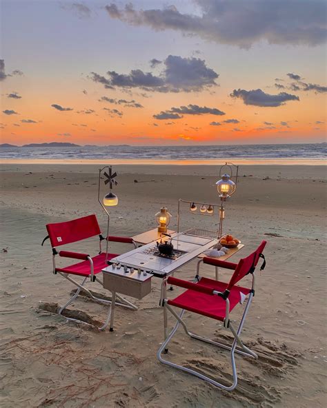 티나네부부 캠핑글램핑여행숙소 티나네부부 여유로운 노을샷🧡 요즘 정신없이 시간이 흘러가는거 같네요🥹 ☑️텐트 레트로스 허브쉘터 빅 ☑️테이블 스노우피크