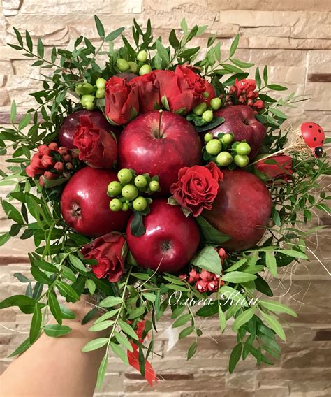 Букет из фруктов красный букет букет из яблок и роз Fruit Bouquet