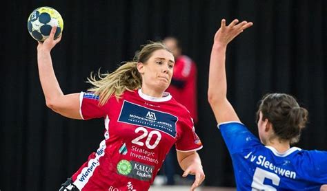 Roos Van Leeuwen Aan Het Roer Bij Wanbound Handbal Houten Dames 1 Houtens Nieuws Nieuws Uit
