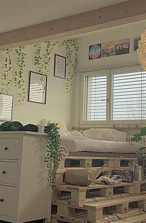Emmscrystals Bed On The Floor Ideas Wood Pallet Bed Frame Crate