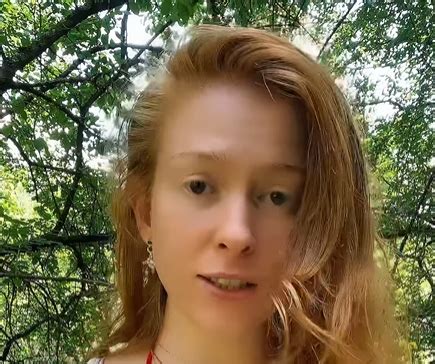 Imogen Lucie Your Strawberry Flame Age Wiki And Babefriend