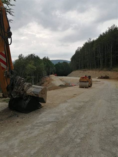 Pеконструкција и асфалтирање на патниот правец Маврово Галичник Галичник Официјална Веб Страна