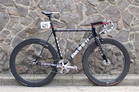 엔진11 디럭스 팀 에디션 크릿디 트랙 프레임셋 디티스위스 Dt Swiss 카본 트랙 휠셋 스기노75 애런 트랙 크랭크셋 데다 엔비 탐슨 피직 컴포넌트 커스텀 픽시 바이크