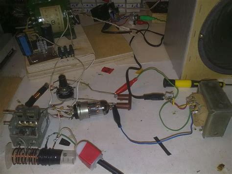 Regene Receiver Circuit Am Ssb Tube Regenerative Fm Detector Electronics Projects Circuit