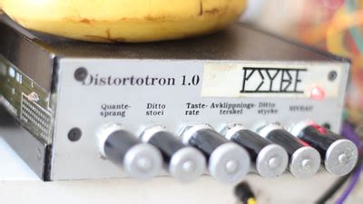 Bastl Tromsø Eurorack Module VCO Comparator and Sample Hold Combo