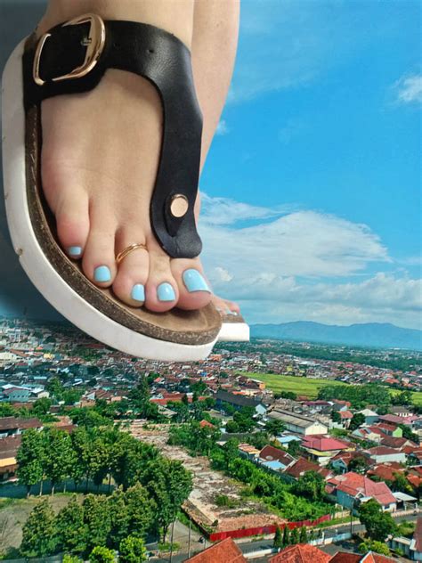 Giantess Jenna Takes A Step By Joshthegiantessmaker On Deviantart