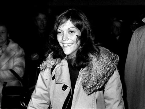 The Tragic Story Of Karen Carpenters Long Lost Solo Album