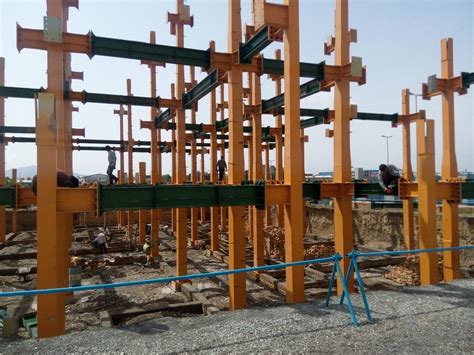 راهنمای طراحی سازه فولادی دکاموند