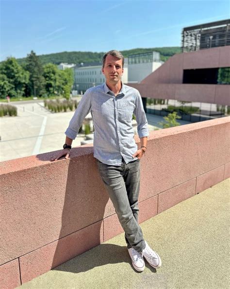 Ista The Power Of Light