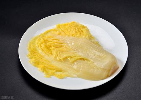 腌酸菜只放盐？牢记3个关键，腌出来的酸菜又酸又脆不腐烂东方养生频道东方养生