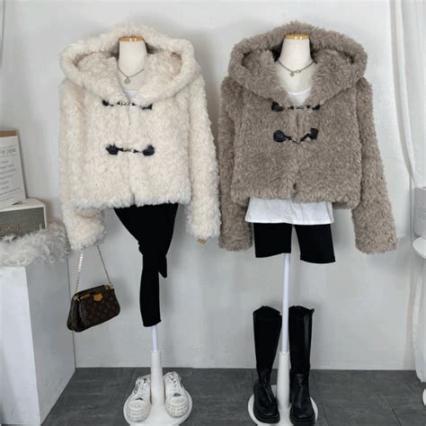 최저가존예핏예쁨왕따뜻 양털 뽀클이 버클 퍼 후드 패딩 자켓 3color 에이블리