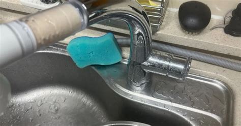 주말에 갑자기 물이새서 수전교체 부탁드렸는데 와서 해결해주시고 너무 감사합니다 설명도 너무친절하시고 꼼꼼하게 잘 해주시네요 숨고 숨은고수