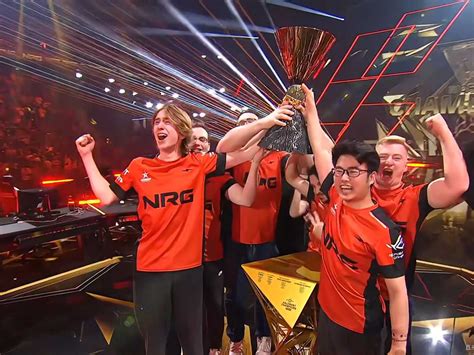 视频详情 《无畏契约》赛事官网 腾讯游戏