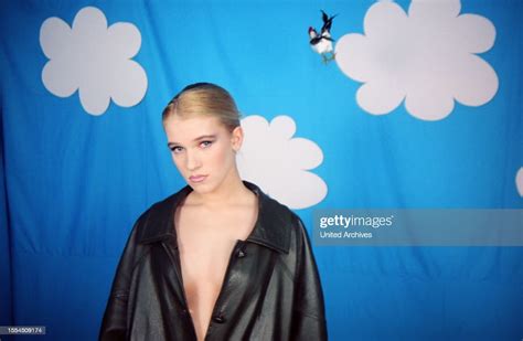 Deutsche Schauspielerin Kerstin Landsmann In Lederjacke In Einer