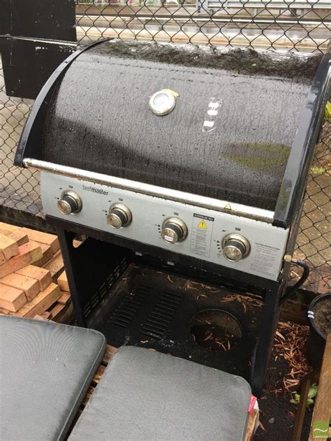 Lot Beefmaster 4 Burner Bbq