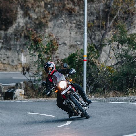 Himalayan Cc Colours Specifications Reviews Gallery Royal Enfield