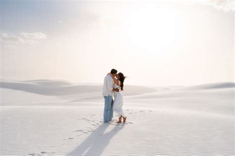 White Sands Photographer Ultimate Engagement Session Guide For Dreamy