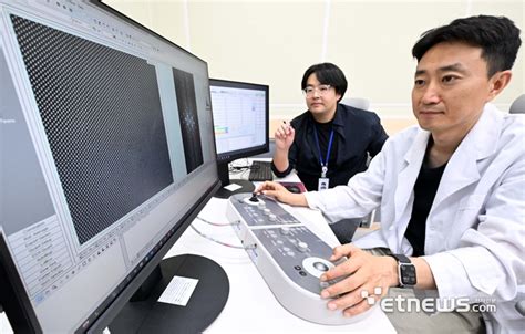 융기원 투과전자현미경 테스트 전자신문