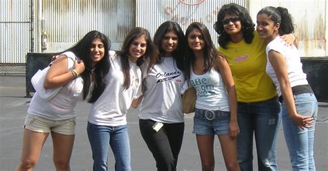 Sexy Wallpaper Download Hot Celebrities Bikini Funny Free Wallpapers Hot Beautiful Qatar Girls