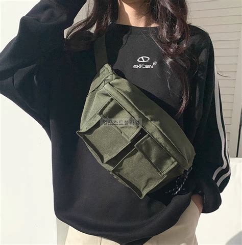 얼모스트블라썸 나일론 패브릭 포켓 힙색 슬링백 유럽 여행 크로스백 여권 크로스백 스트릿 캐주얼 가방