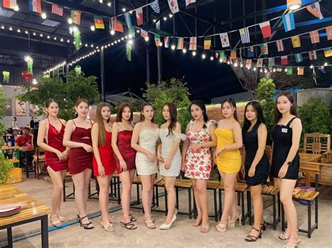 라오스여자 비엔티안 총라오 단체사진 2번 입니다 라오스 에코걸 라오스 일밤 라오스 에코걸과 일탈을 꿈꾸는 밤문화