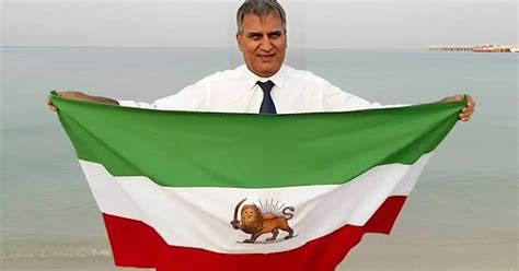 اعتصاب غذای منوچهر بختیاری در اعتراض به برهنه‌سازی اجباری در زندان