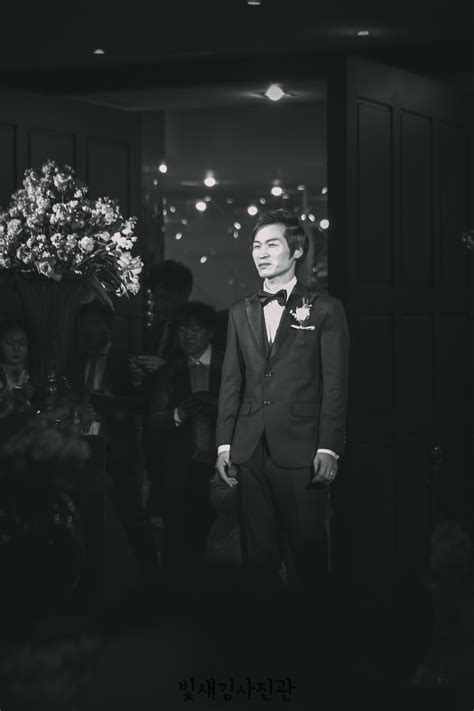 강동 시어터웨딩프라하 본식서브스냅 빛새김