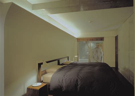 Folded Facade Gives A Paper Like Weight To Yukio Hashimotos F House