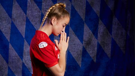 1920x1080 Resolution Giulia Gwinn Hd 1080p Laptop Full Hd Wallpaper