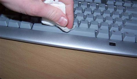 Способы быстрой чистки 💻 клавиатуры на ноутбуке