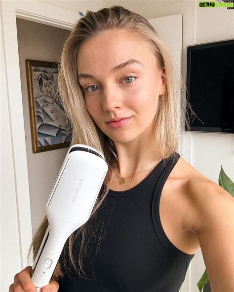 Actress Lilly Krug Hd Instagram Photos And Wallpapers February 2024