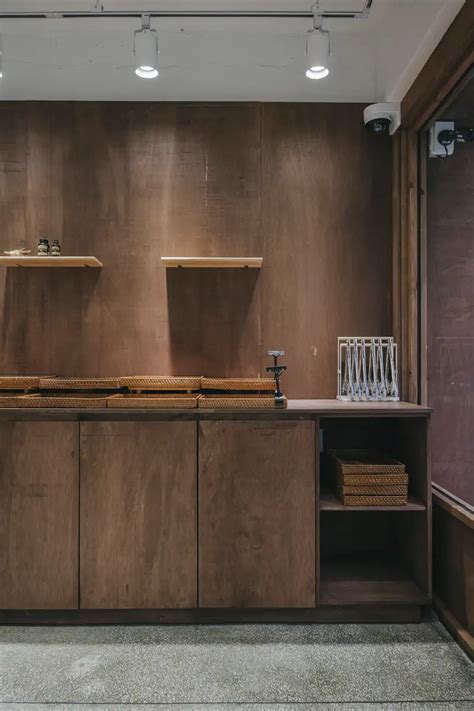 귀여운 어닝 간판 우드톤 부산 14평 베이커리 인테리어 부산 수영구 광안동