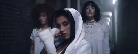 Youtube Lauren Jauregui Y Halsey A Los Puños Por Un Amor En El Video