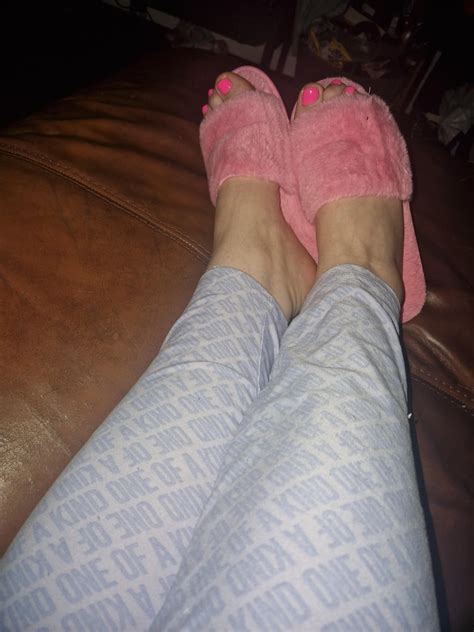 Comfy Slippers R Sweatyfeets